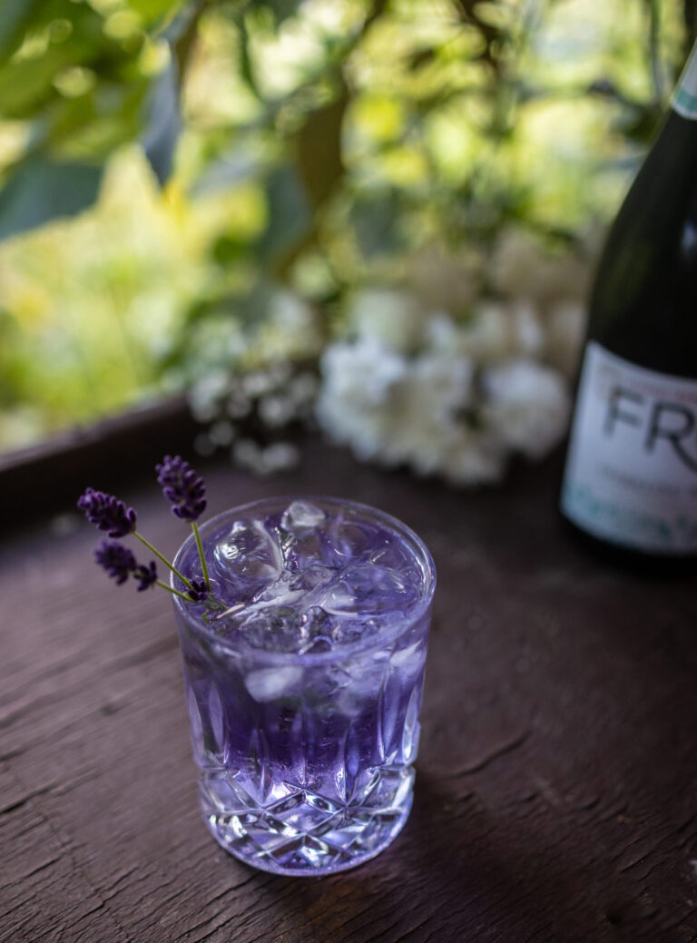 FRE Lavender & Butterfly Pea Flower Spritz - Fre Wines: Non-Alcoholic Wines